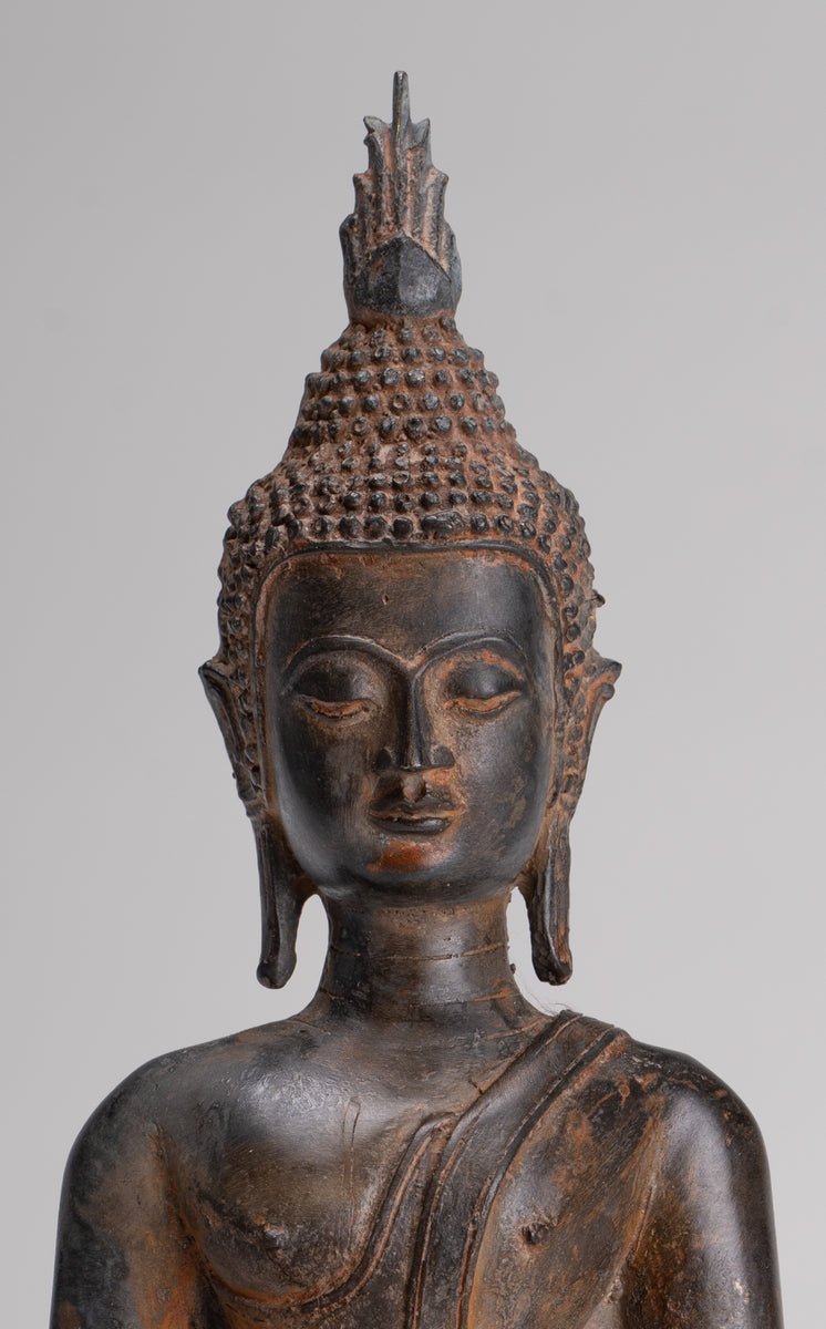 Estatua antigua de Buda de la iluminación tailandesa estilo Sukhothai ...