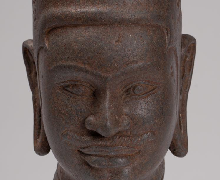 Vishnu Statue - Antique Phnom Da Style Stone Mounted Vishnu Head - 33c ...